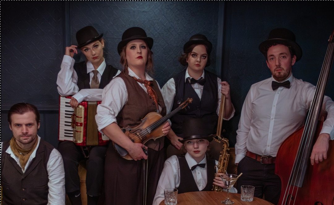 40 ELEPHANTS – Barnfield Theatre Exeter – Theatre Plays